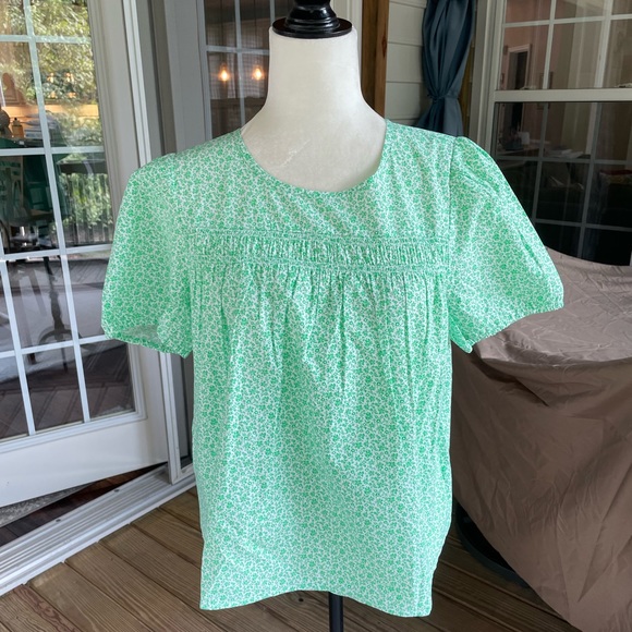 LOFT | Tops | Nwt Loft Green And White Patterned Blouse | Poshmark